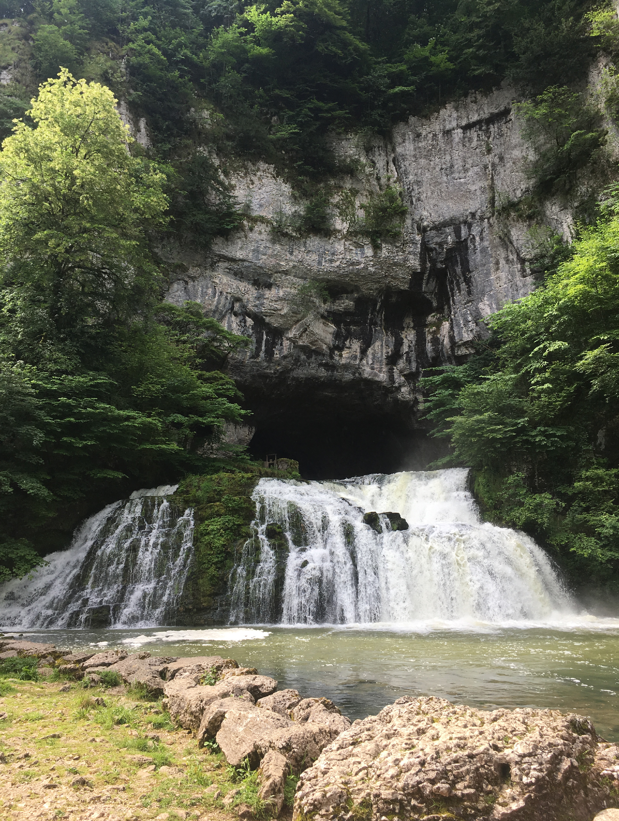 Le karst, c'est quoi ? | Observatoire du Risque Inondation de la ...
